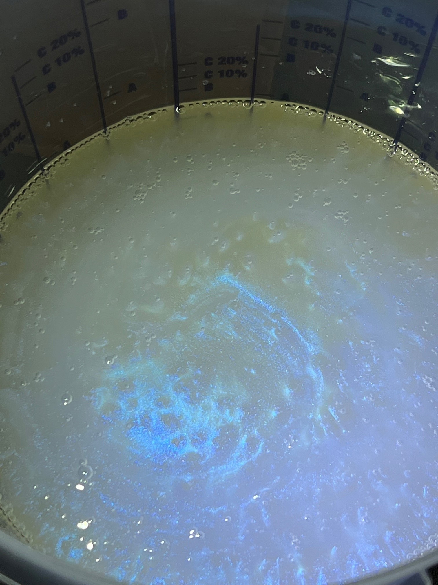 Klarlack med Xirallic blå effekt 0,75L | Bilfärg.se